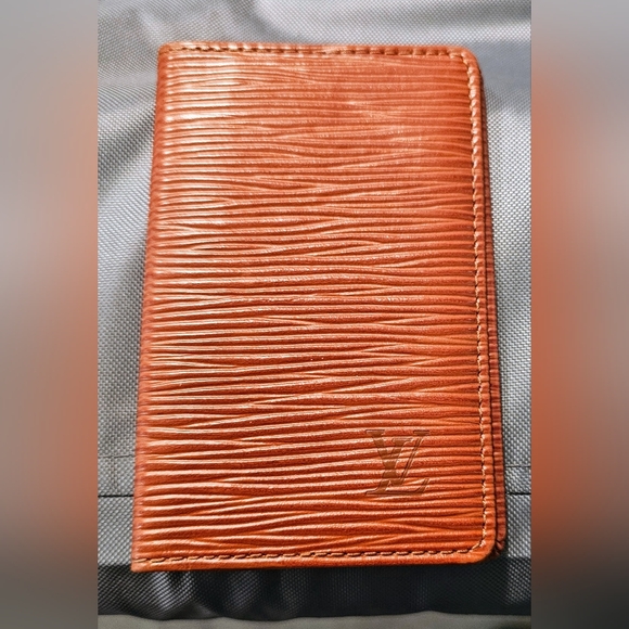 Louis Vuitton | Bags | Louis Vuitton Epi Card Holder Wallet | Poshmark